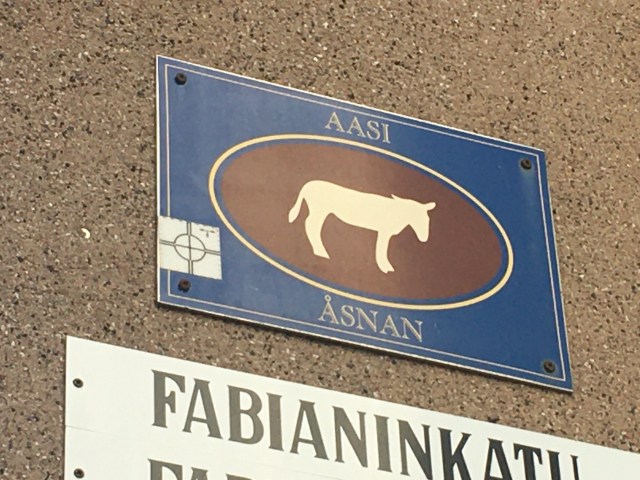 Helsinki-Street-Sign | Wilbur's Travels
